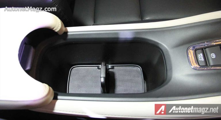 Honda Hr V Prestige Cup Holder Pendek Autonetmagz Review Mobil Dan